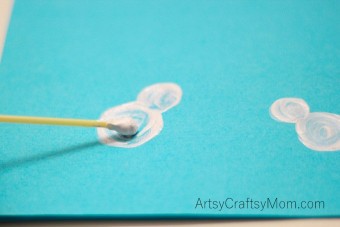 Easter Bunny Rabbit Art for kids using Q-Tips - Artsy Craftsy Mom