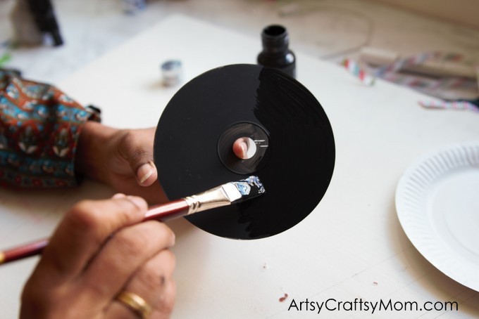 DIY Chalkboard Paint CD Ornaments for Christmas