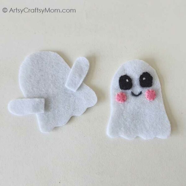 Cute and Easy Felt Ghost Plush Halloween Craft