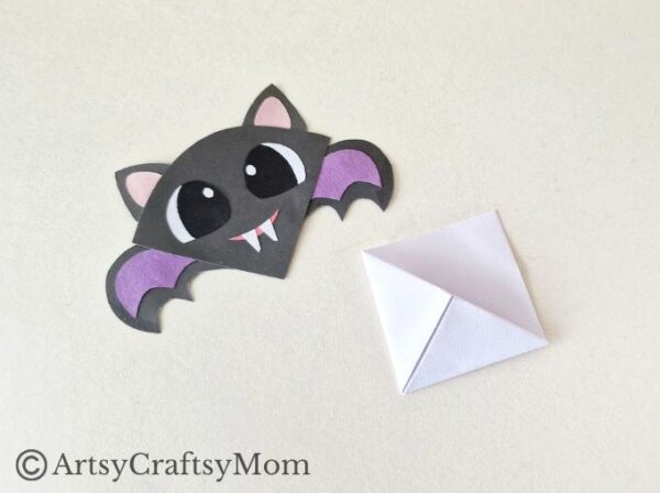 Quick and Easy Bat Corner Bookmark Craft for Kids