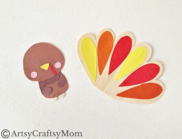 Cute and Easy Turkey Hug Bookmark Papercraft for Kids